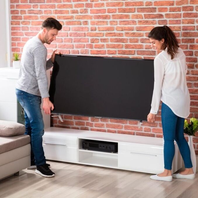 Transporting a Flat-Screen TV: Facts, Myths, and Tips • UniMovers