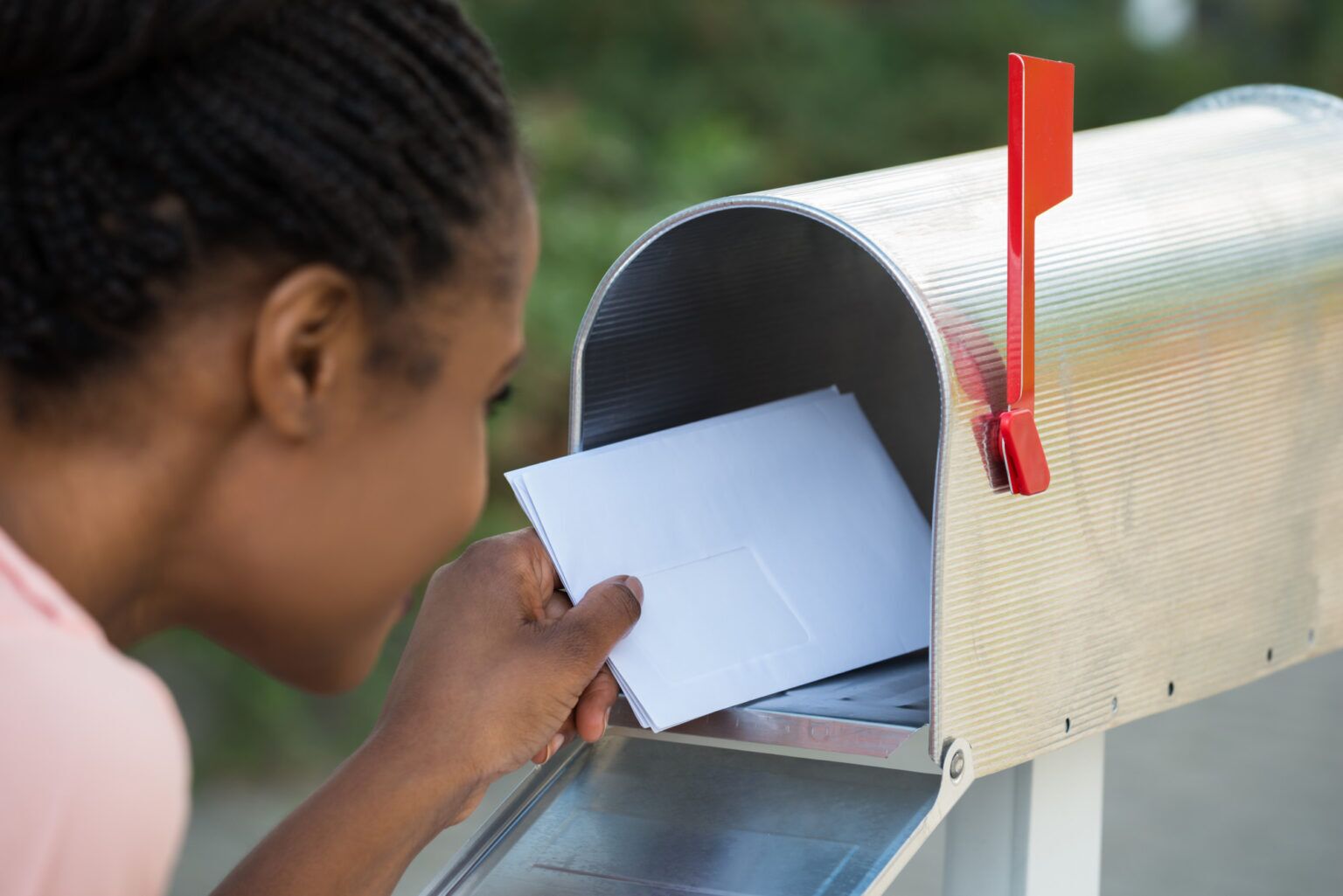 Everything You Need to Know About Changing Your Mailing Address • UniMovers