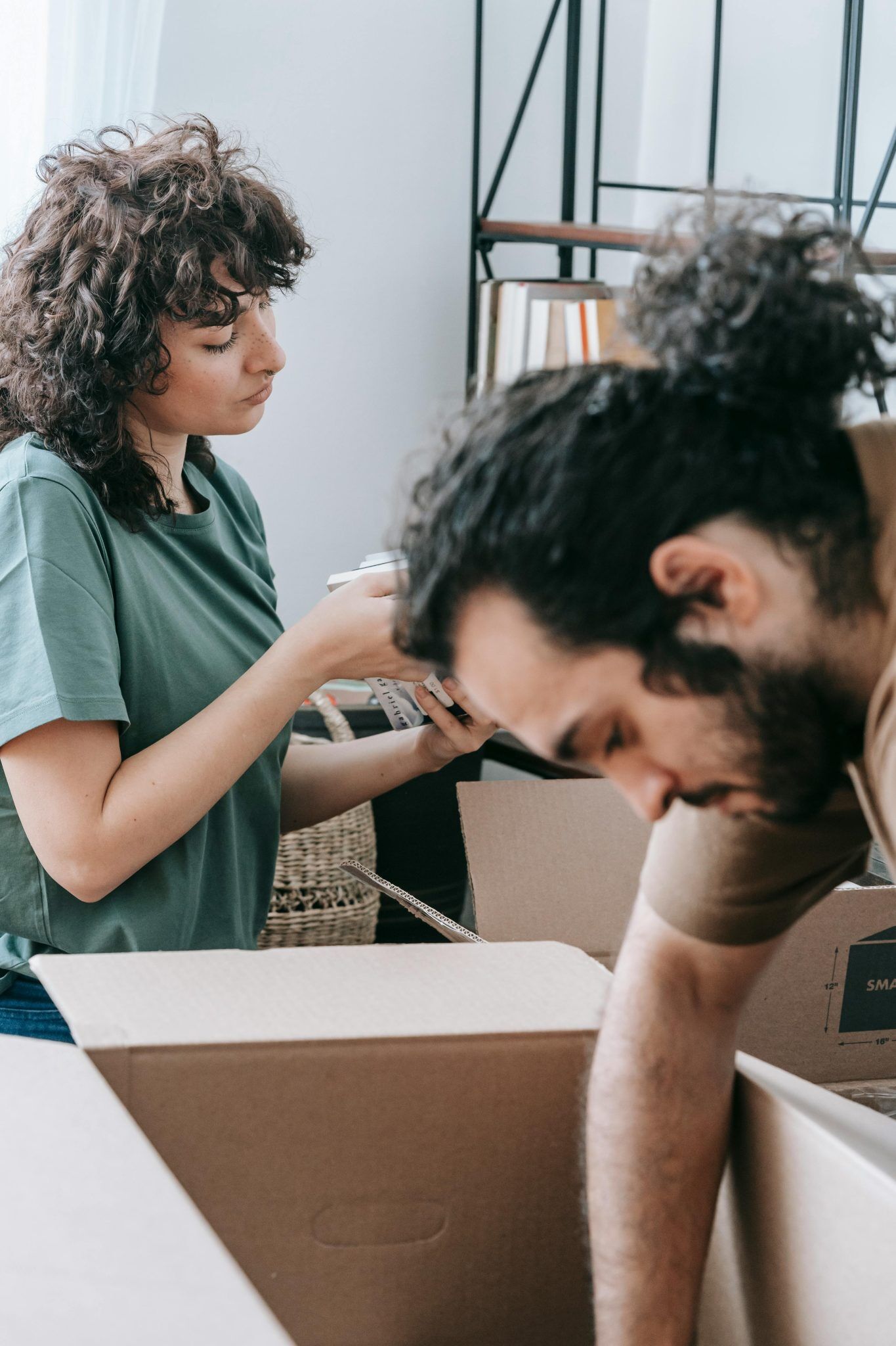 The Psychology of Moving: Coping with Relocation Stress • UniMovers